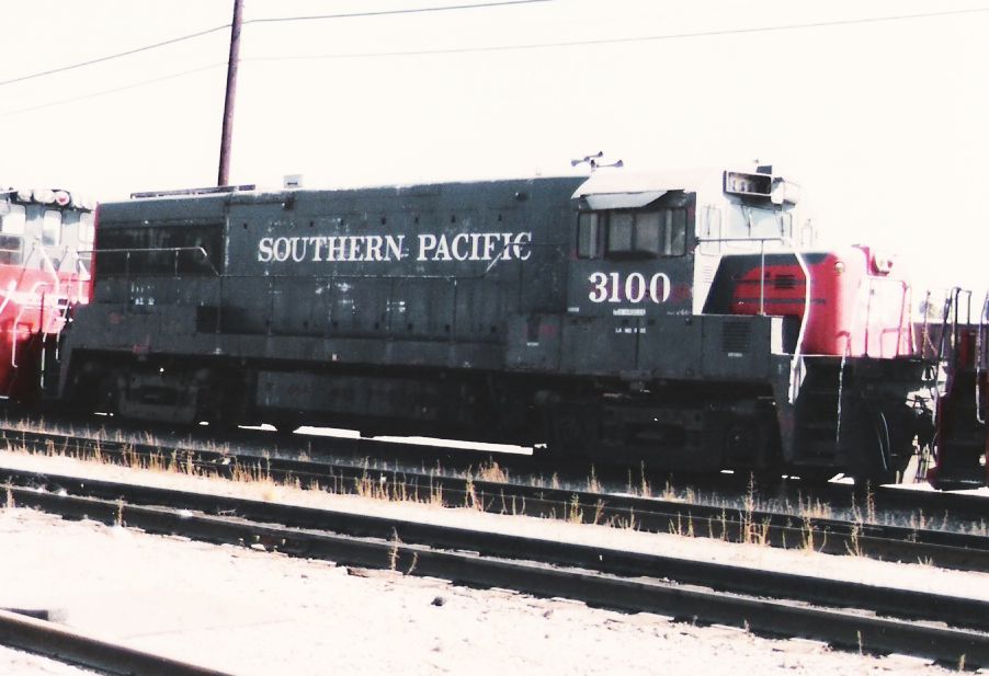 SP U25B 3100 Taylor Yard